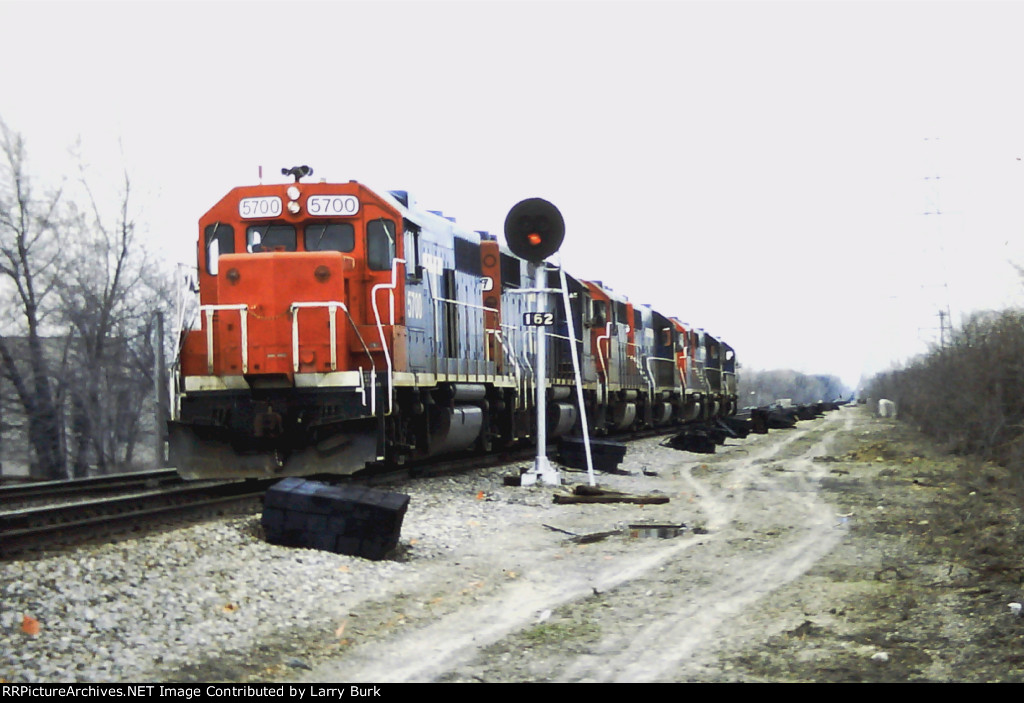 GP38-2
